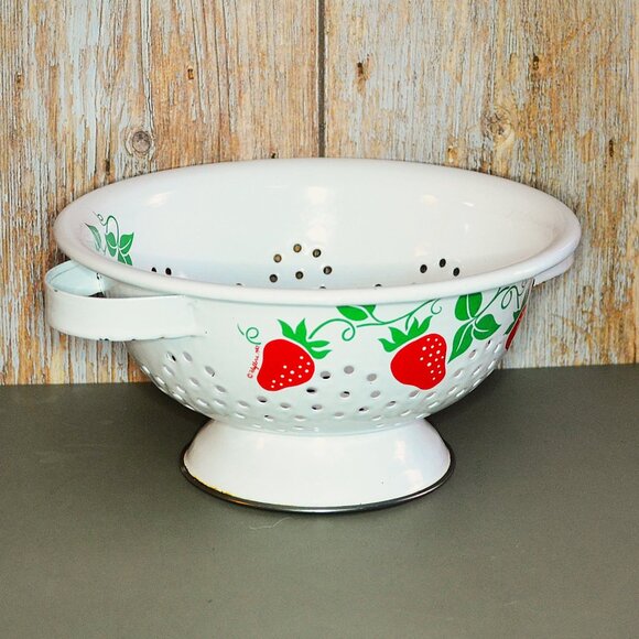 Teleflora | Kitchen | Teleflora Vintage Colander White With Strawberrys ...